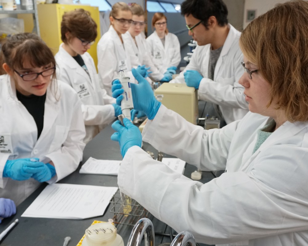 Lisa-at-Leth-2017-workshop-e1503004220725 – geekStarter